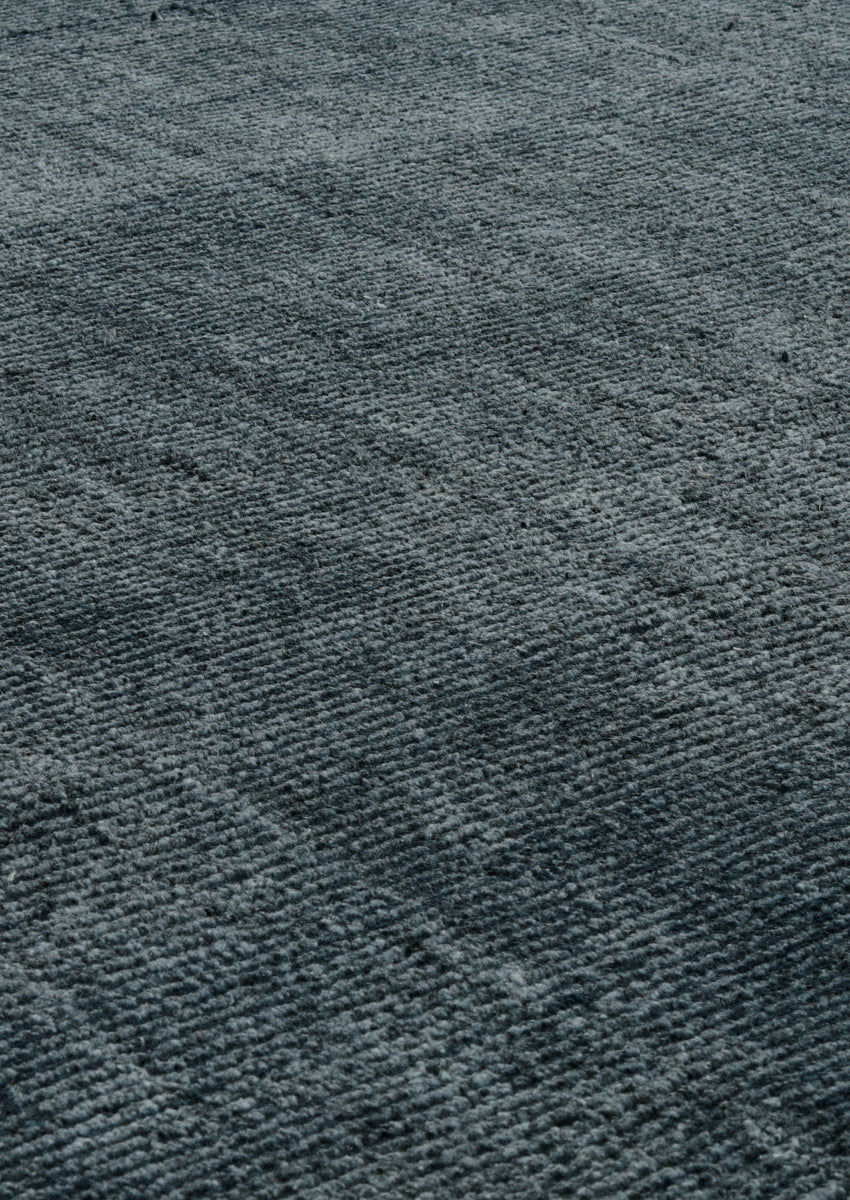 Textured Distressed Indoor/Outdoor Grey/Charcoal Rug