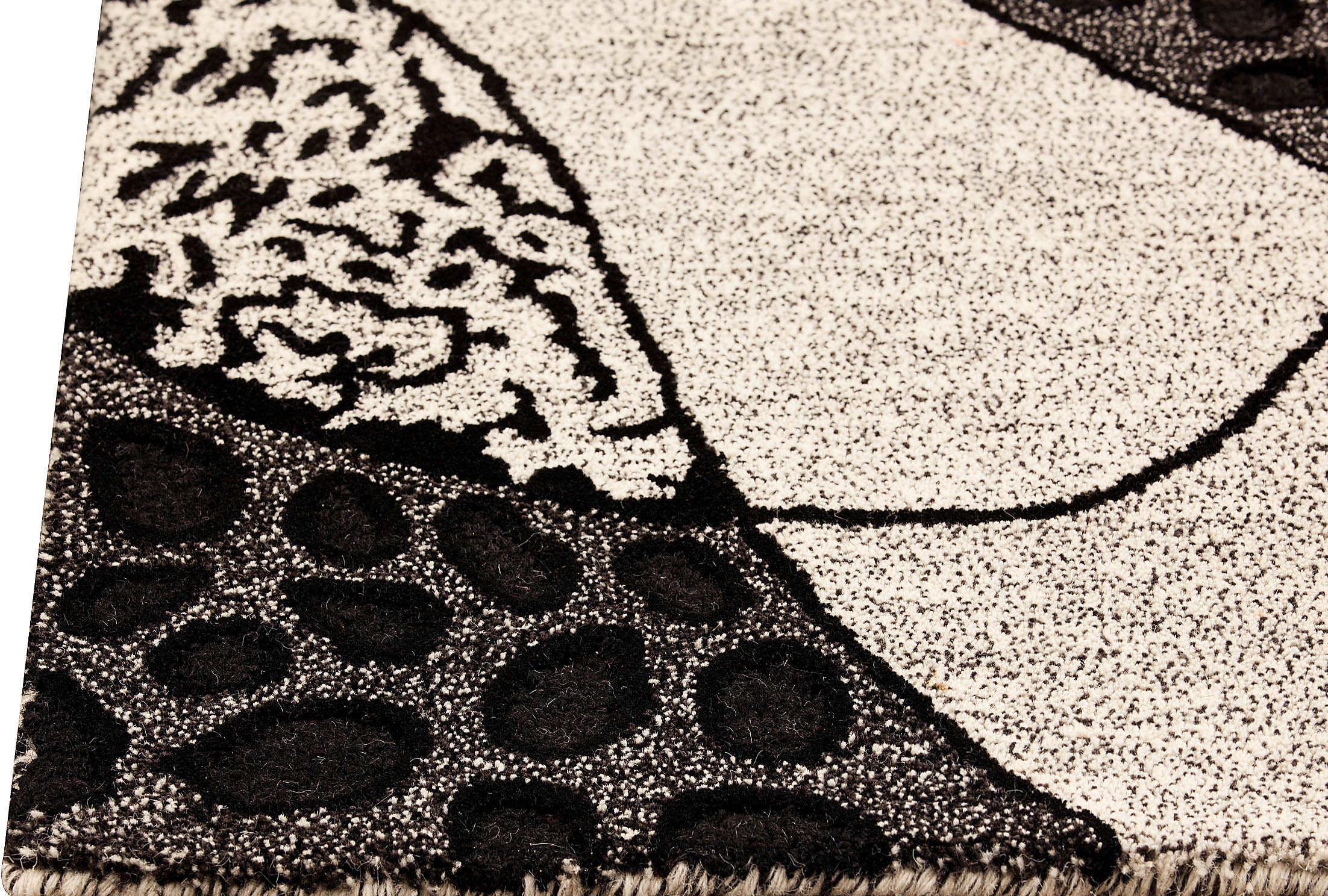 Buy Hand Tufted Abstract Nova Riddle Black/White Rug Carpet